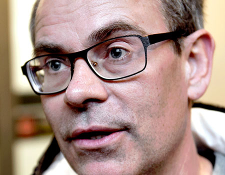 Jan Pytlick kommenterer ligahåndbold på TV 2 SPORT